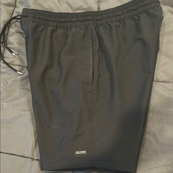 Volcom | Shorts | Volcom Elastic Waist Shorts | Poshmark